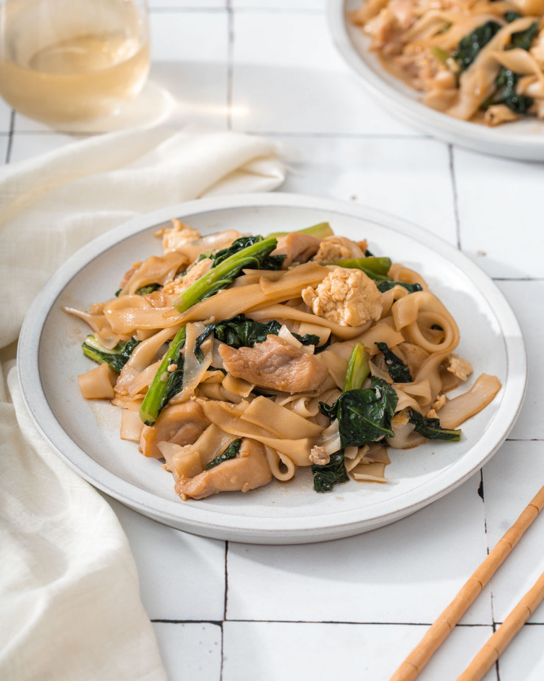 Pad See Ew (Thai Stir Fried Noodles) – Takes Two Eggs