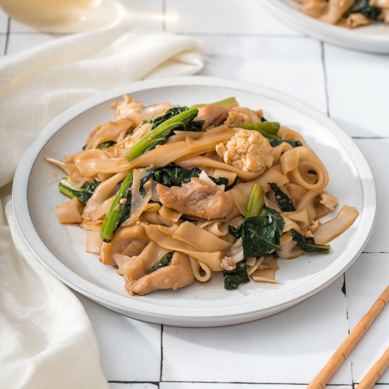 Pad See Ew (Thai Stir Fried Noodles) – Takes Two Eggs