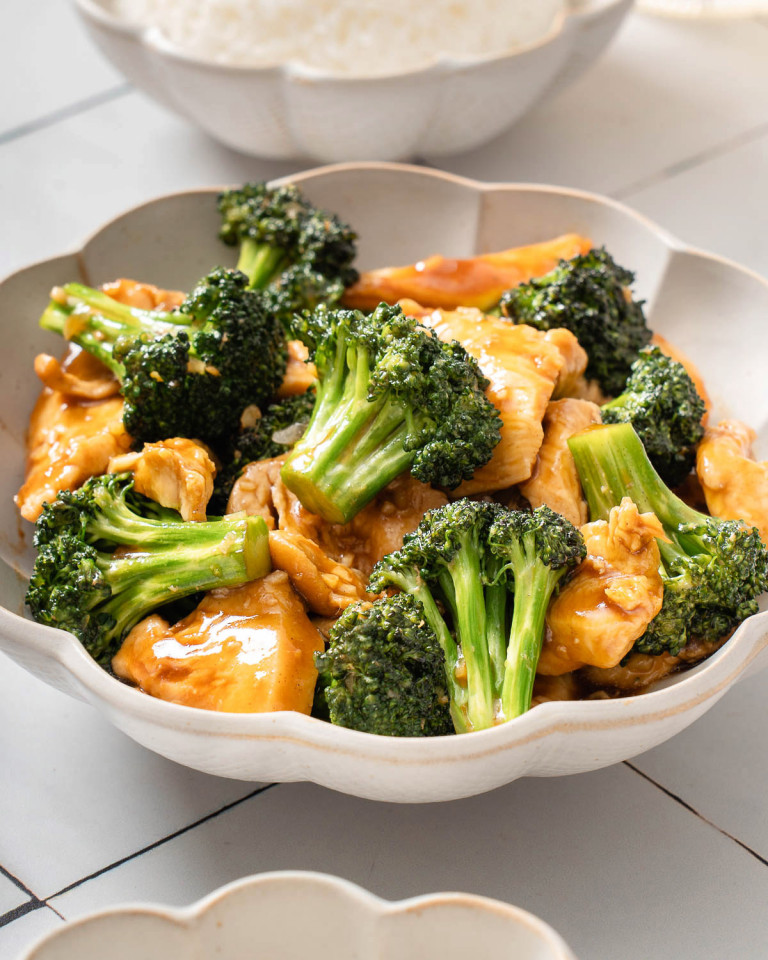 Quick & EASY Chinese Chicken and Broccoli – Takes Two Eggs
