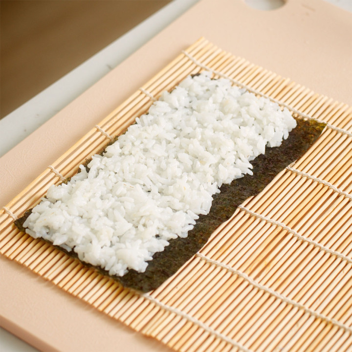 Tekka Maki (Tuna Sushi Roll) – Takes Two Eggs