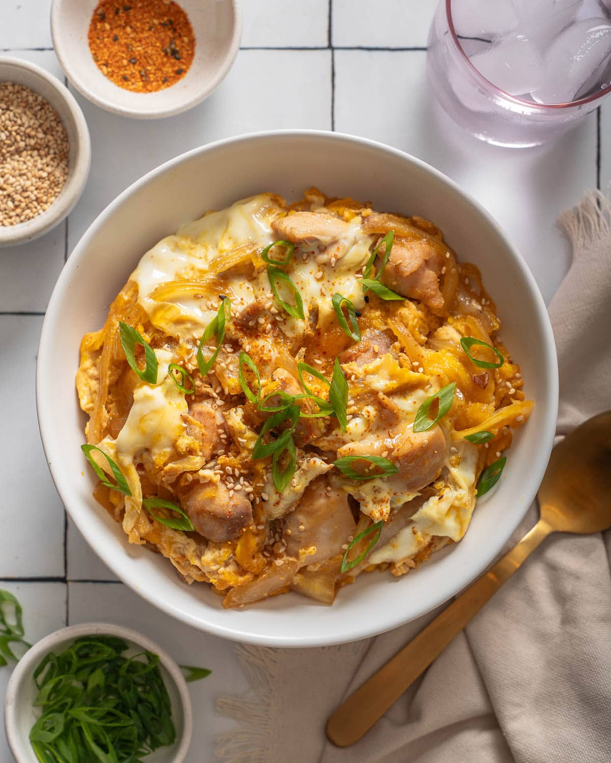 15-Minute Oyakodon (Japanese Chicken and Egg Rice Bowl) – Takes Two Eggs
