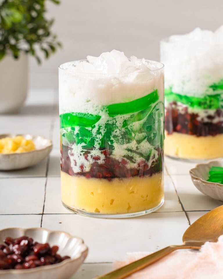Che Ba Mau (Vietnamese Three Color Dessert) – Takes Two Eggs