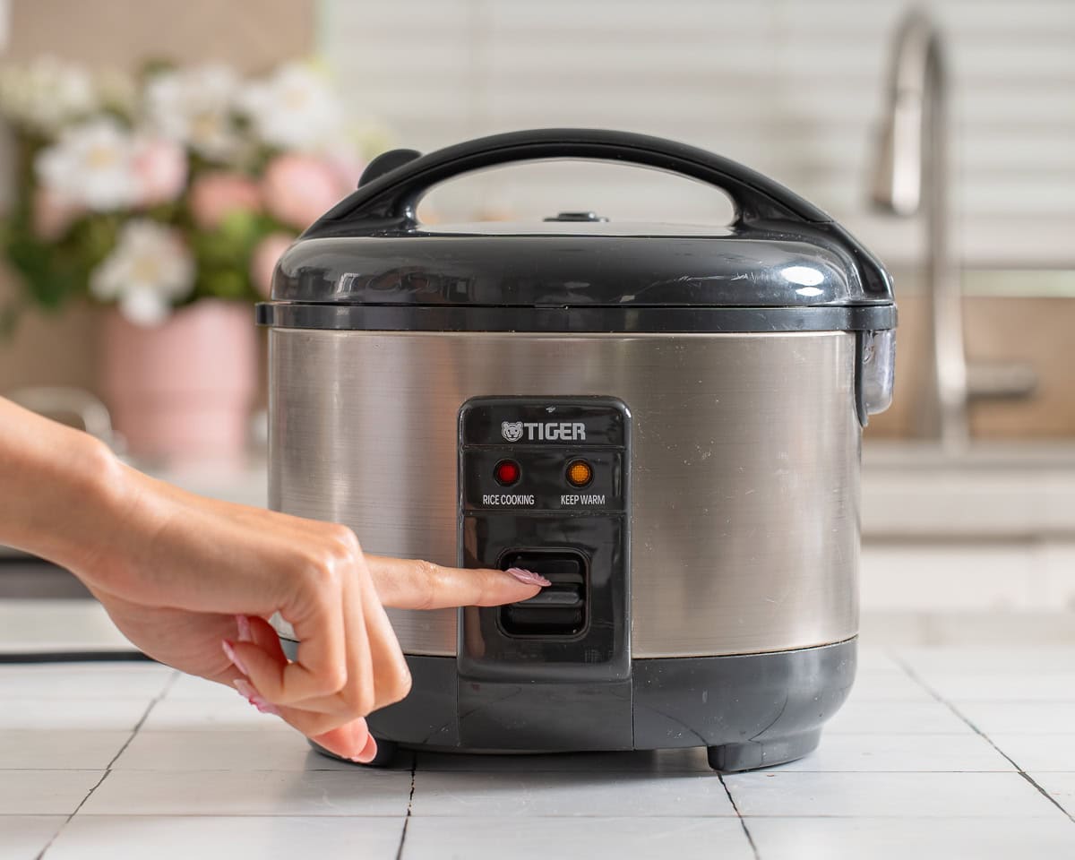 How to Cook Sticky Rice in a Rice Cooker – Takes Two Eggs