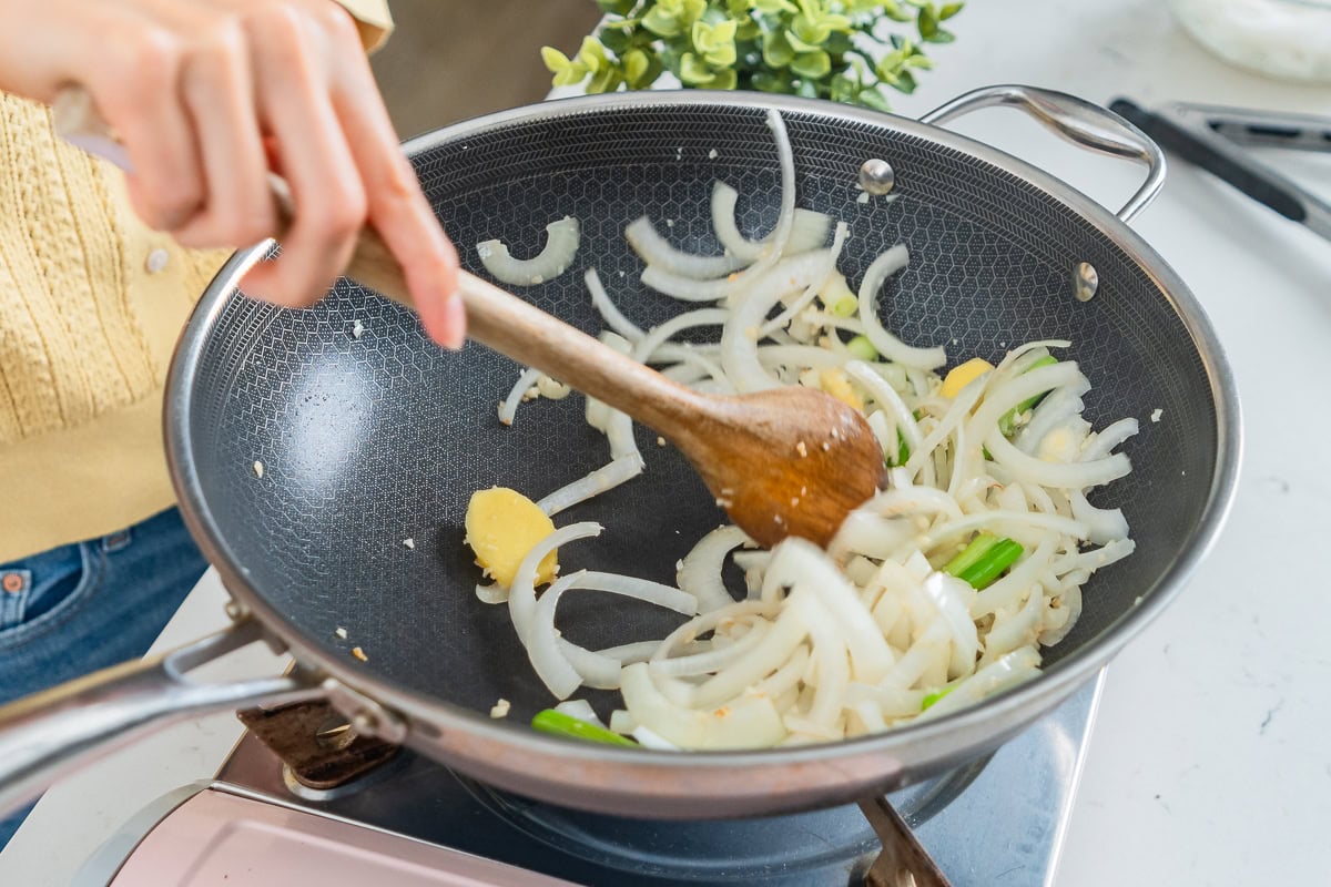 Beef Chow Fun – Takes Two Eggs